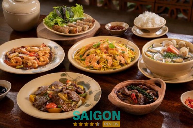 10 Nhà hàng gia đình tại TPHCM không gian ấm cúng, đồ ăn ngon - Sài Gòn Review